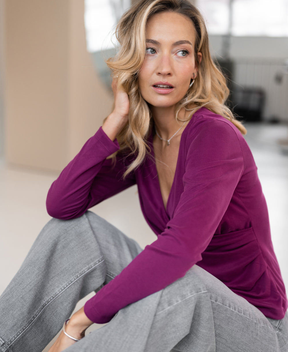 Magento paarse overslagtop met lange mouwen LA CHARLIZE | PLEIN PUBLIQUE