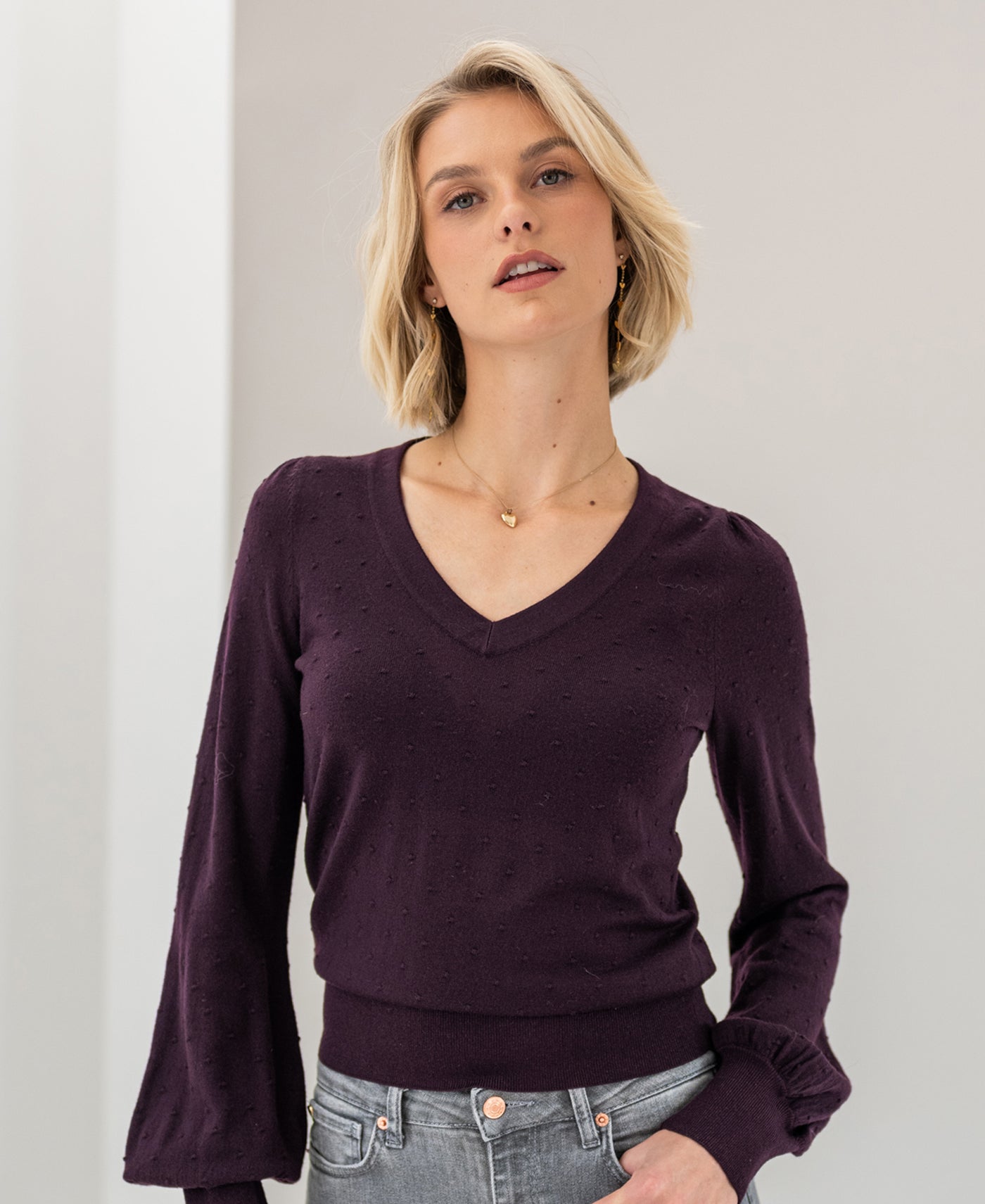 Aubergine kleurige rode merino wollen V-hals damestrui LA VICTORIA ...